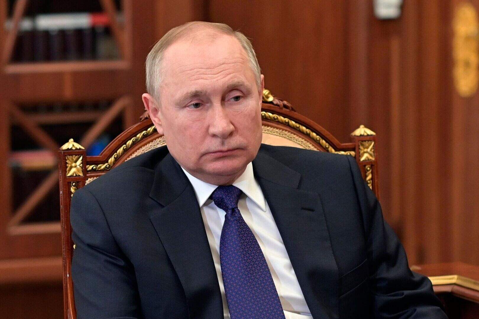 Kremlin threat forces Russian radio station off air for spreading ...