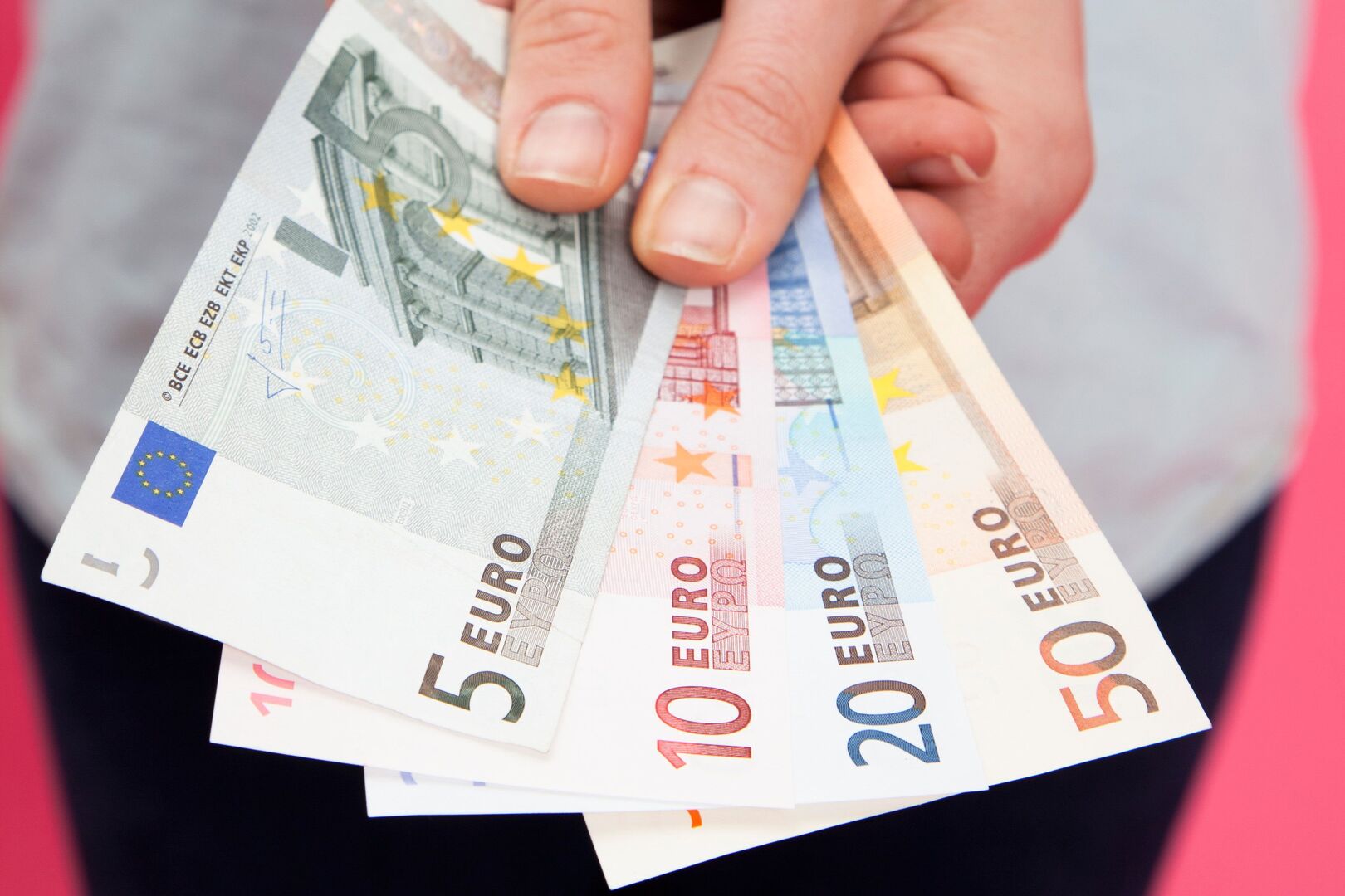 ESRI warns about ‘concerning’ gap as Irish firms seek fewer bank loans ...