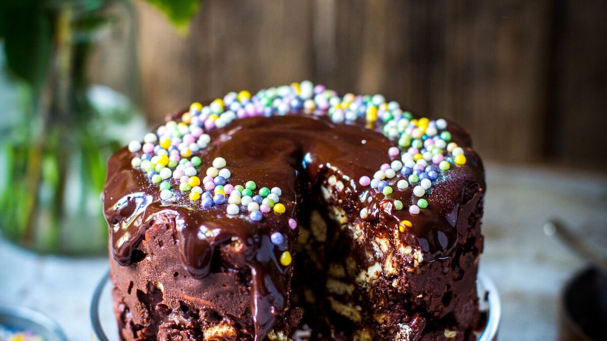 Donal Skehan’s drool-worthy desserts – chocolate biscuit cake, banoffee ...