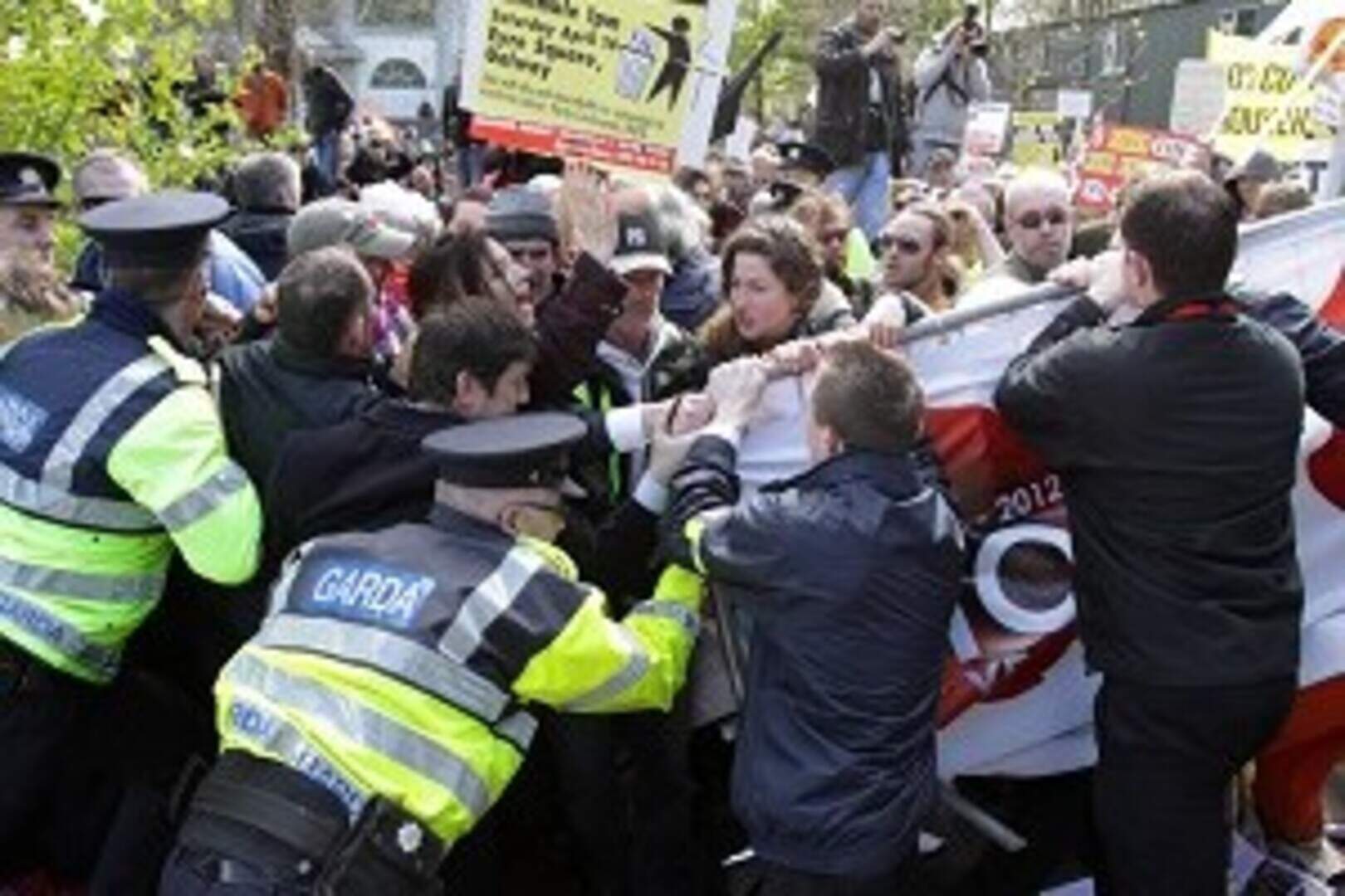 Protesters picket Labour conference | Irish Independent
