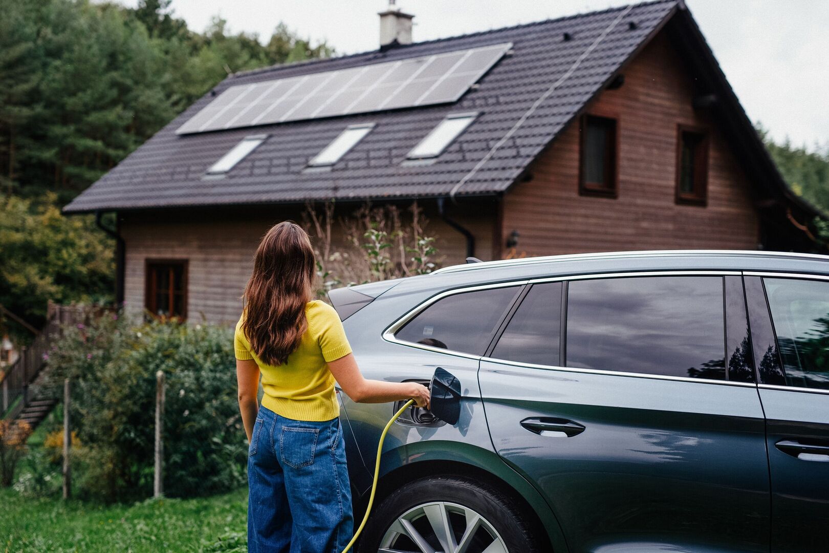 Thousands of electric vehicle grants left unclaimed as cost and ...