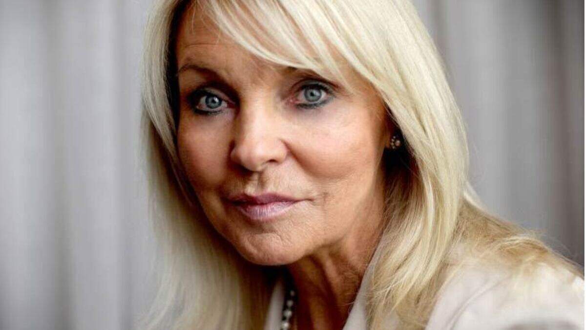 Behind every filthy rich tycoon, there's her indoors... | Irish Independent