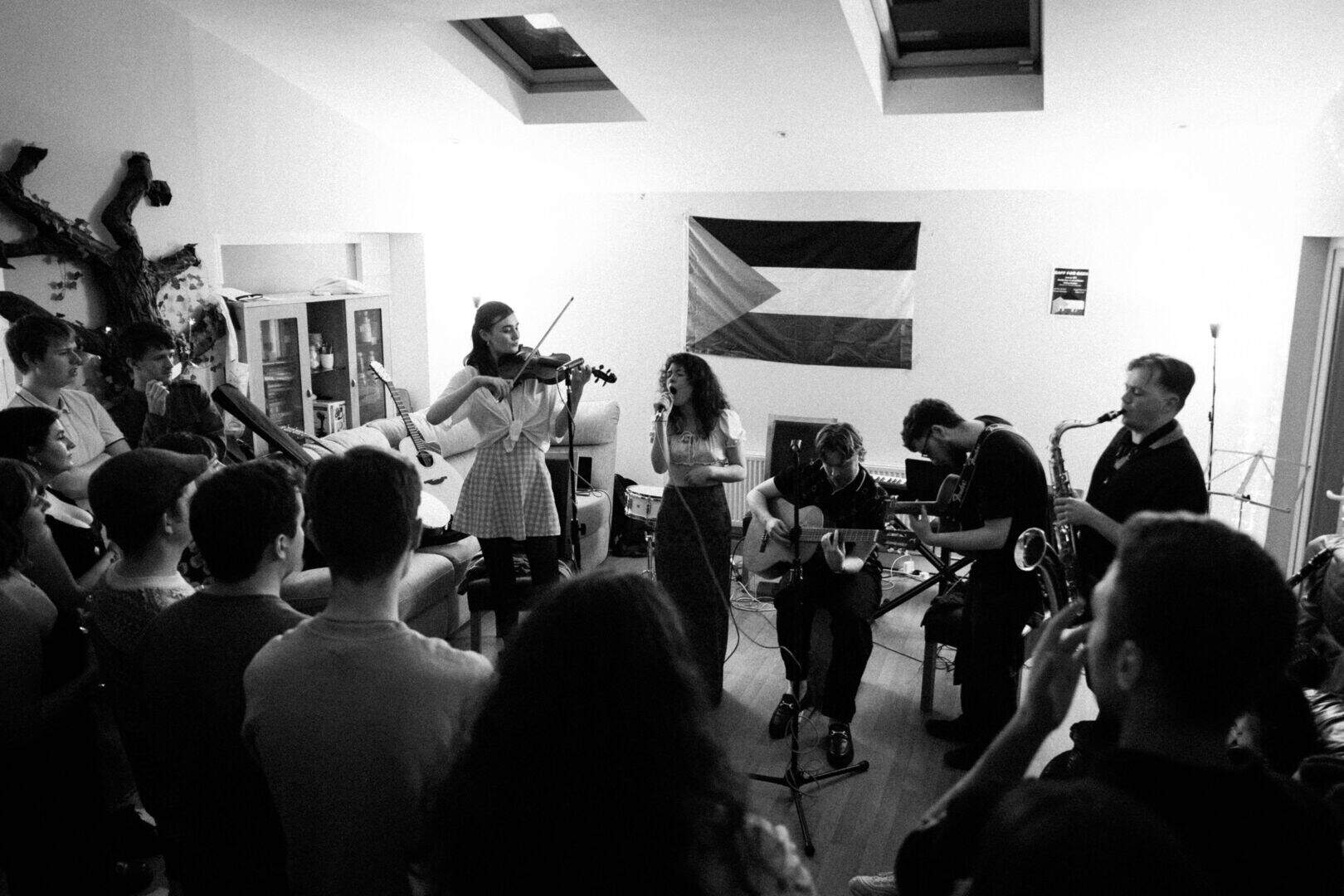 Dublin kitchen gig raises over €3k to help people in Gaza | Irish ...
