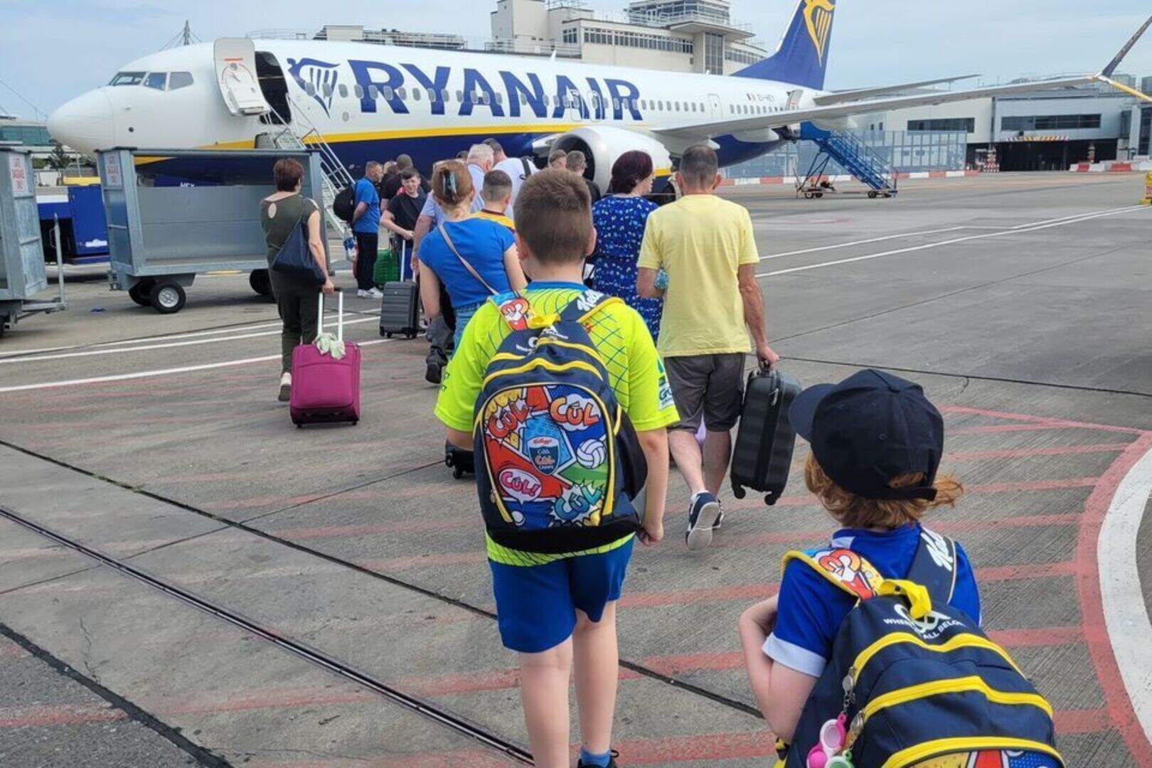 Ryanair sues UK air traffic control firm over system crash that ...