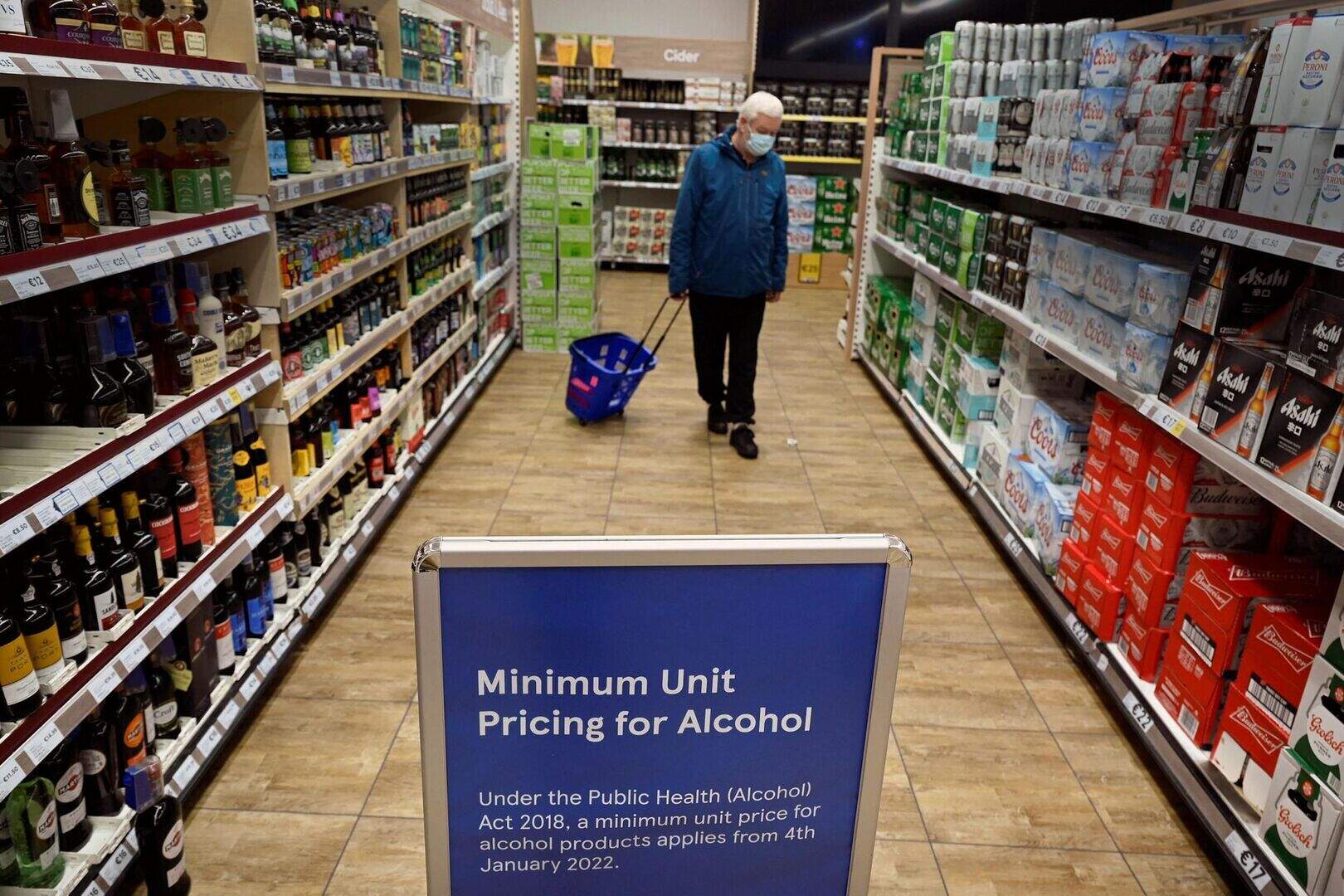 Fears banning cheap alcohol in next Budget will send shoppers North ...