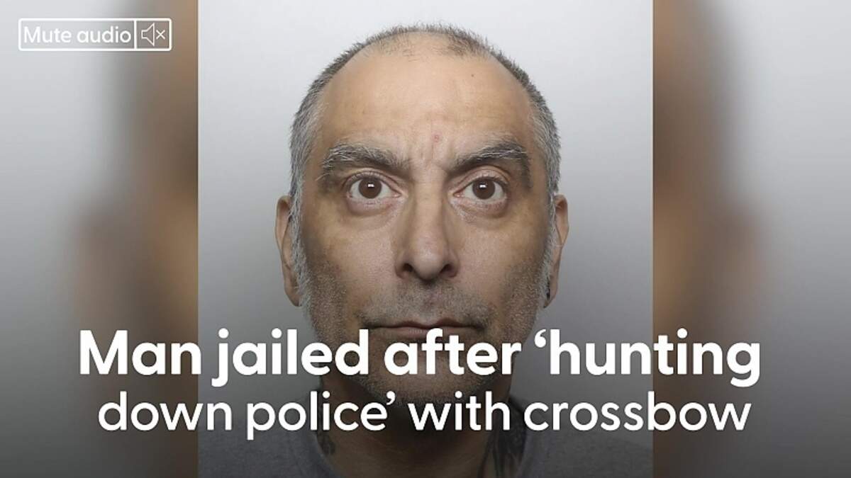 Man jailed after ‘hunting down police’ with crossbow | Irish Independent
