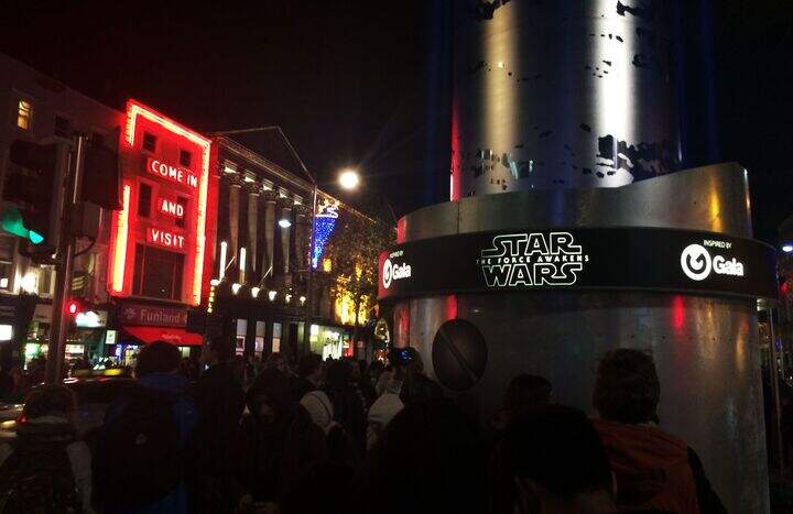 Dublin's Spire officially lit up as lightsaber to honour Star Wars ...