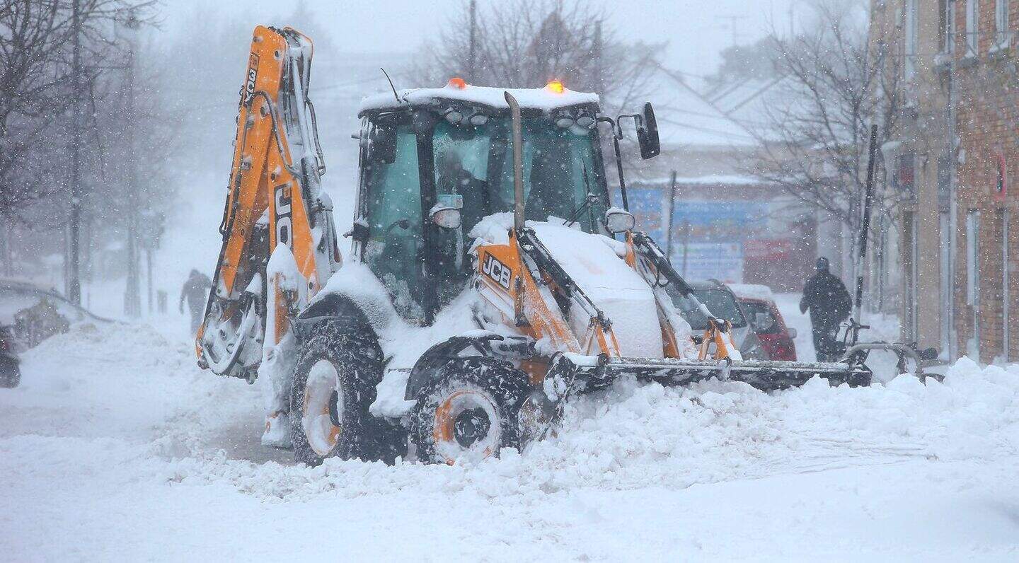 Storm Emma: Serious fears of 'threat to life' as 7ft snow drifts hit ...