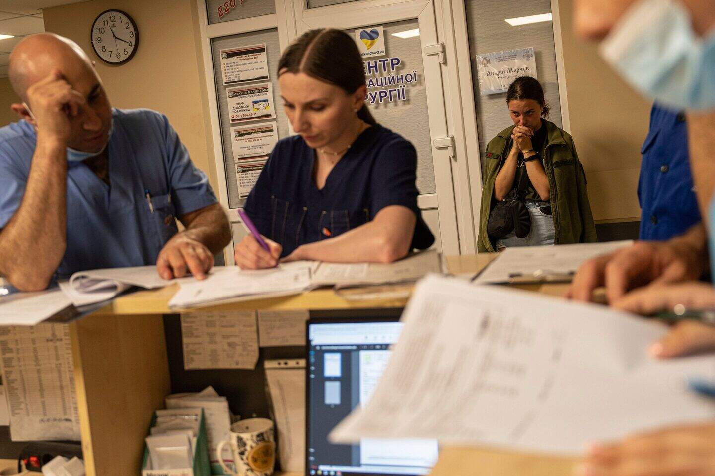 On their own front line, Ukraine’s surgeons treat waves of soldiers ...