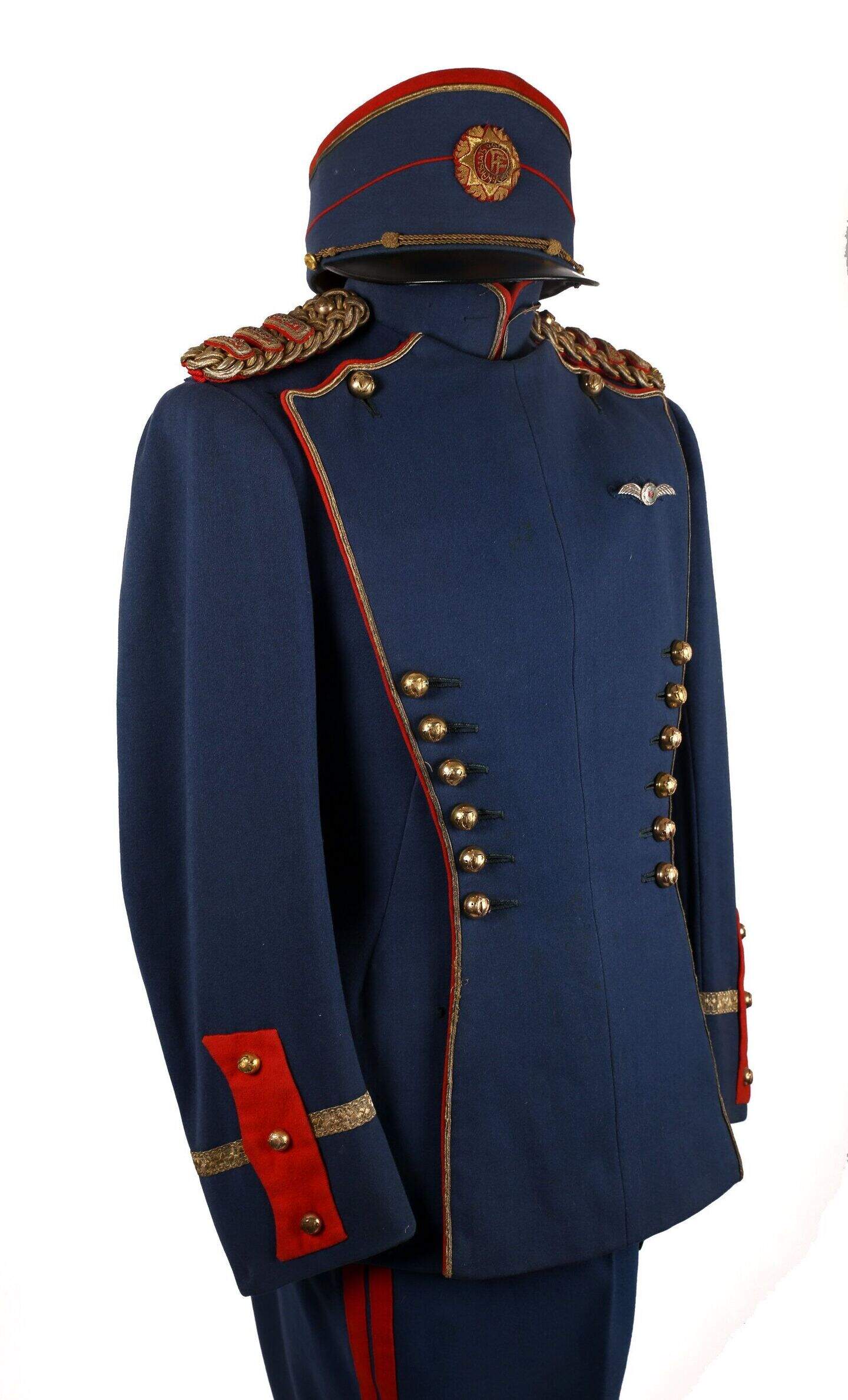 Classic military uniforms commanding big prices | Irish Independent