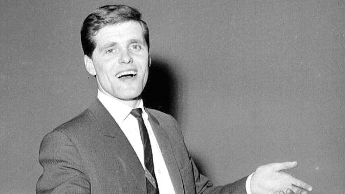 Obituary: Ronnie Carroll | Irish Independent