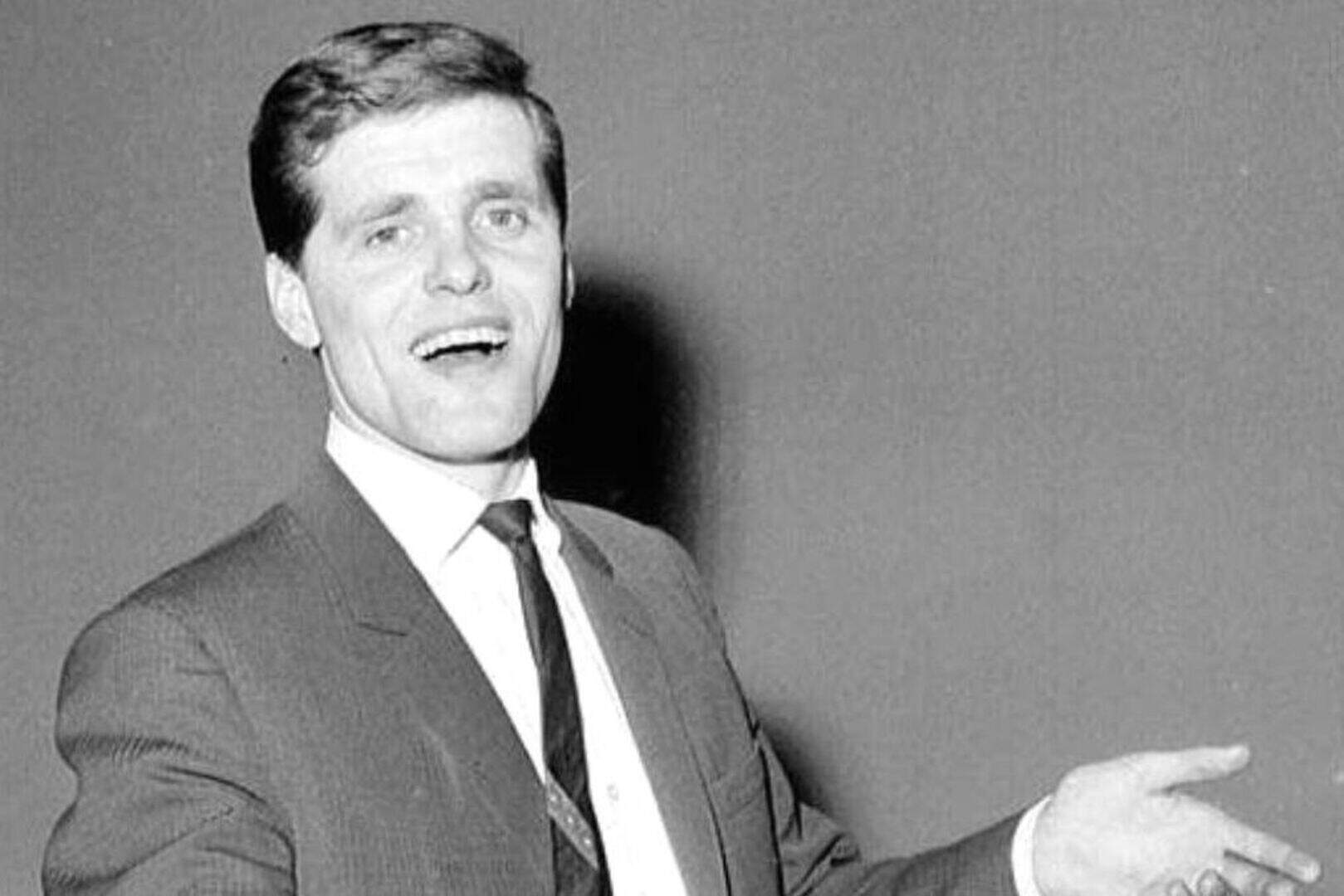 Obituary: Ronnie Carroll | Irish Independent
