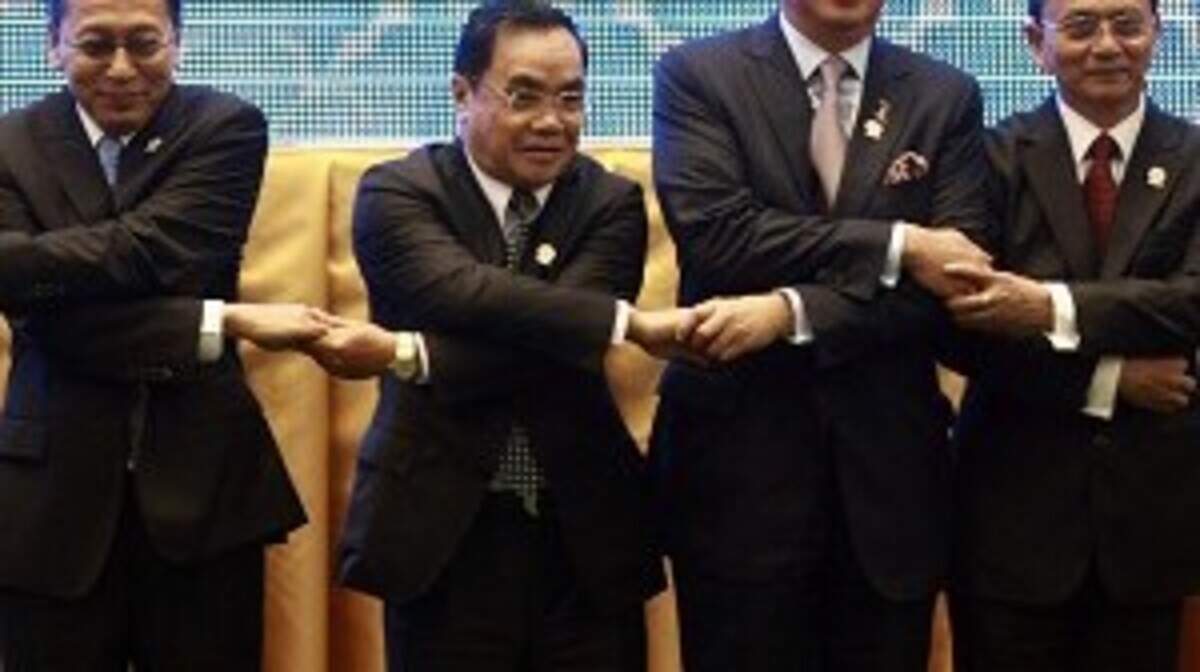 Call made to lift Burma sanctions | Irish Independent