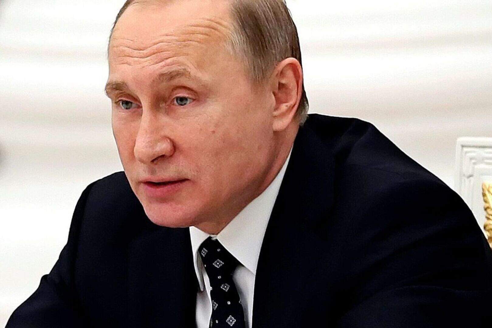 Vladimir Putin slams founding father Lenin for putting 'time-bomb ...