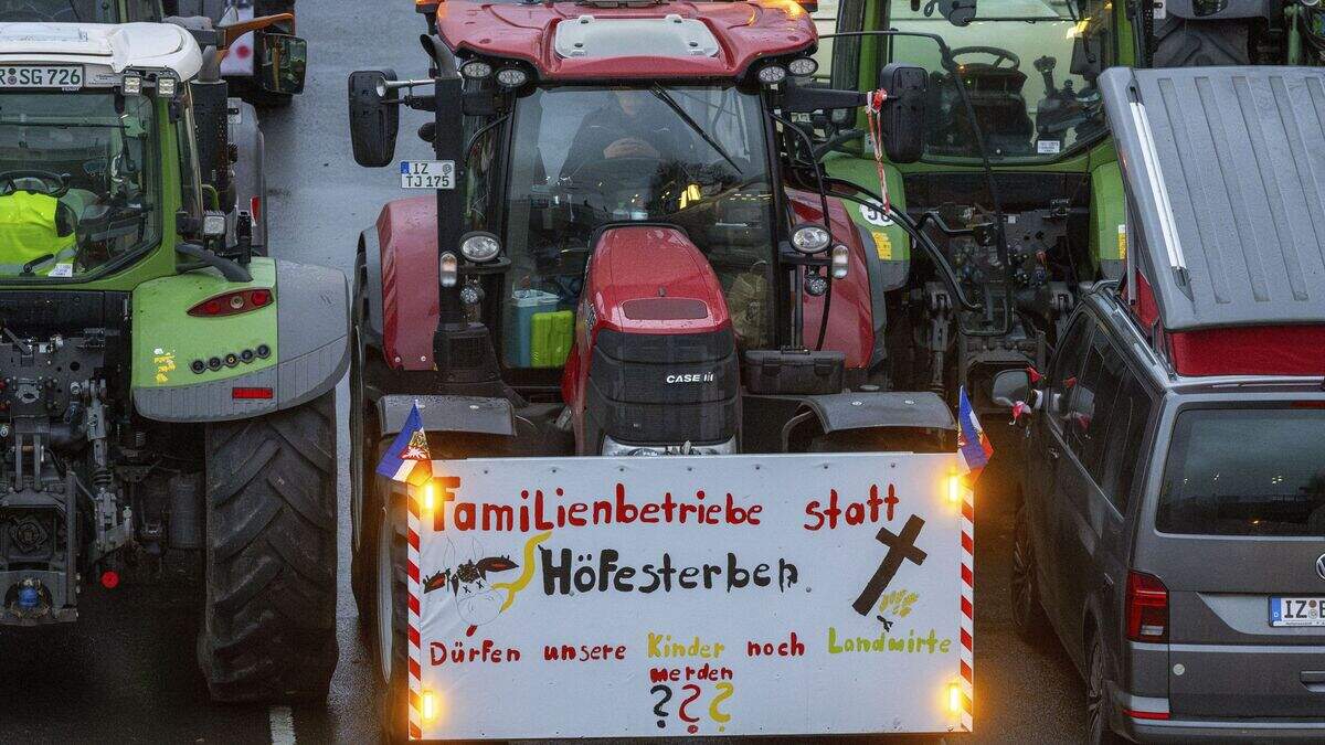 Columns of tractors gather in Berlin for final demo amid farmers ...