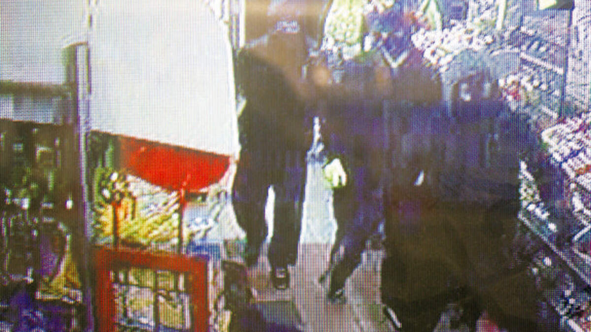 Armed raid shop boss praises staff | Irish Independent