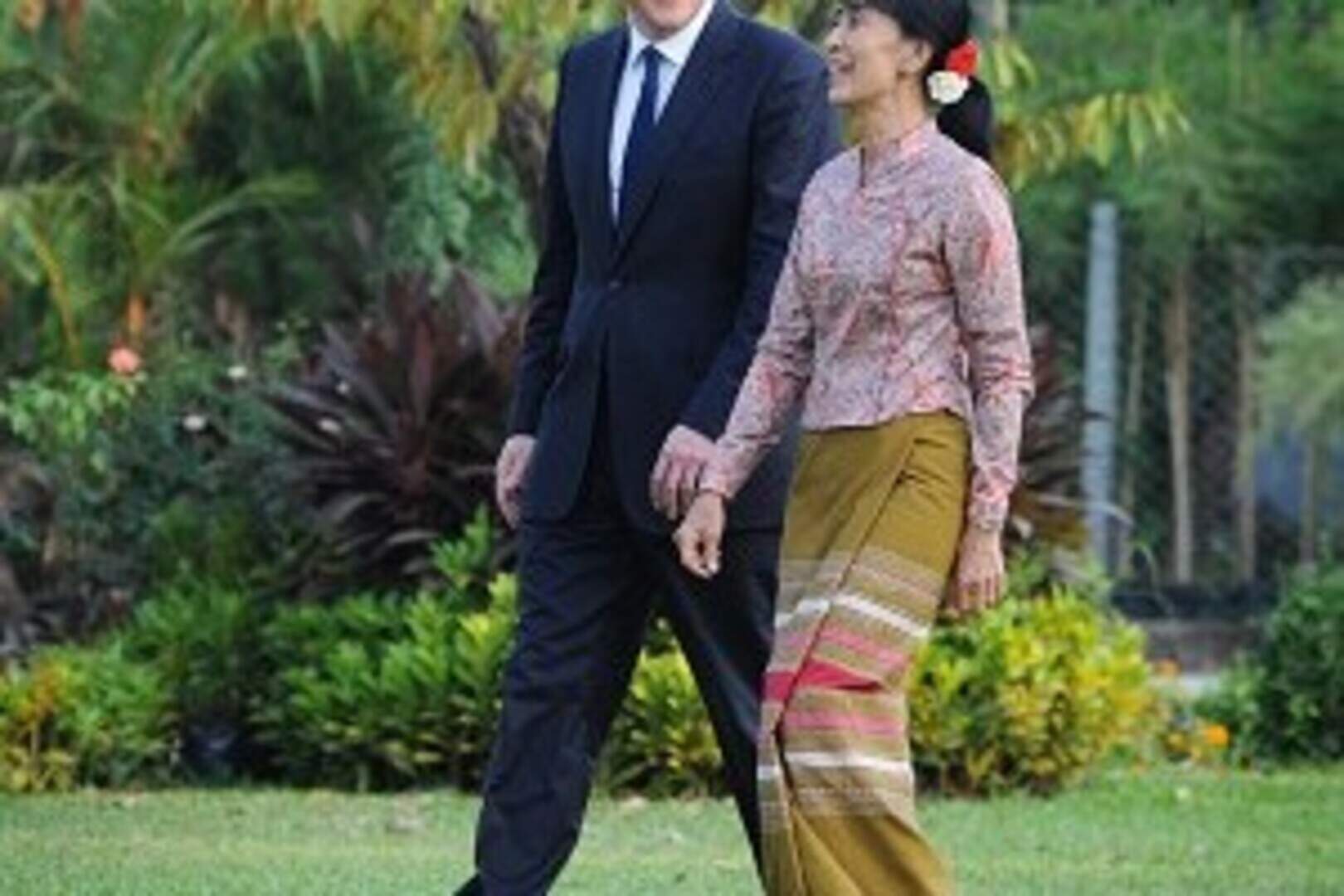 Cameron invites Suu Kyi to Britain | Irish Independent