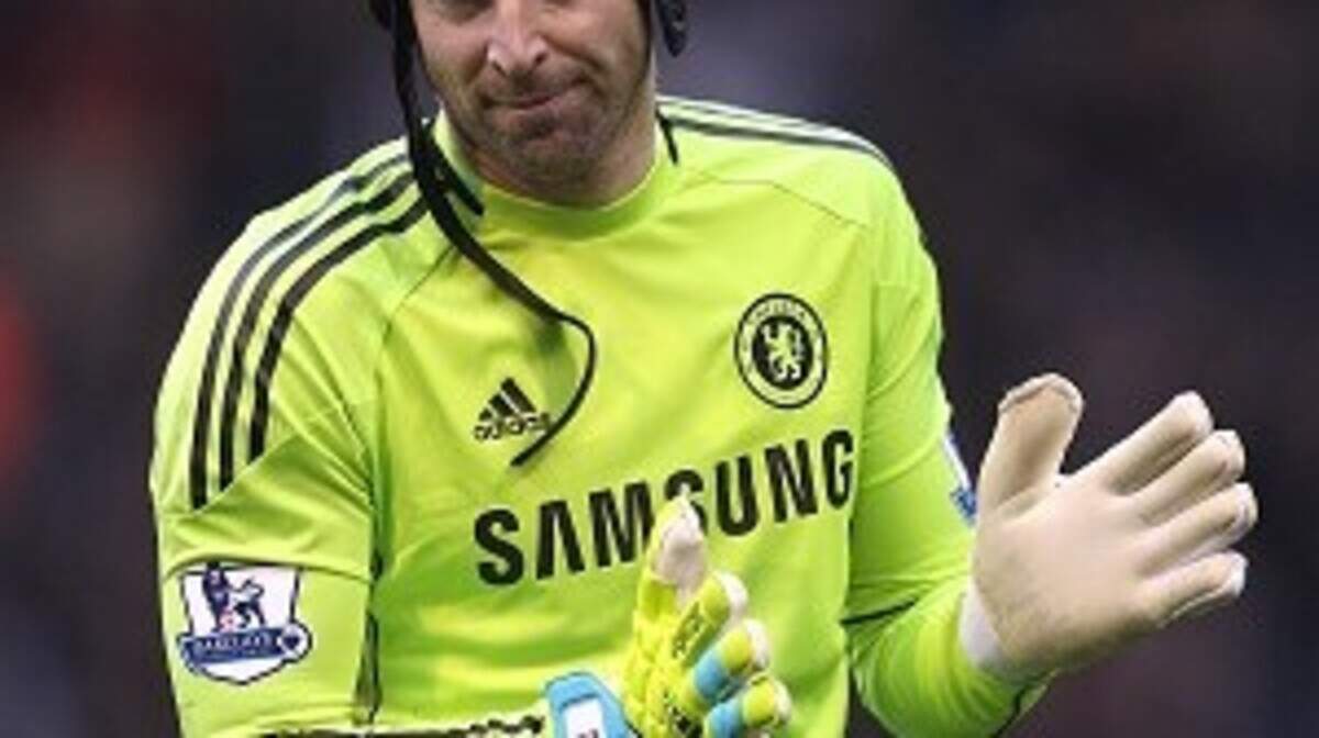 Play Torres and Drogba - Cech | Irish Independent
