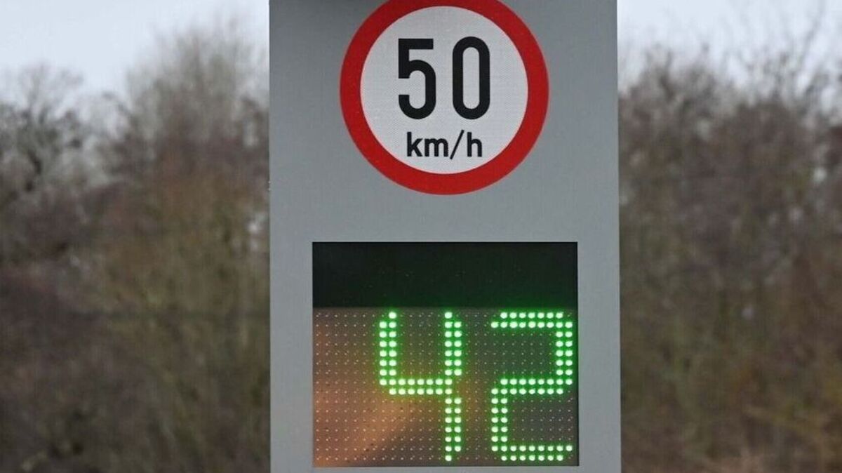 Nine speed indicator signs currently not working across Kanturk-Mallow ...