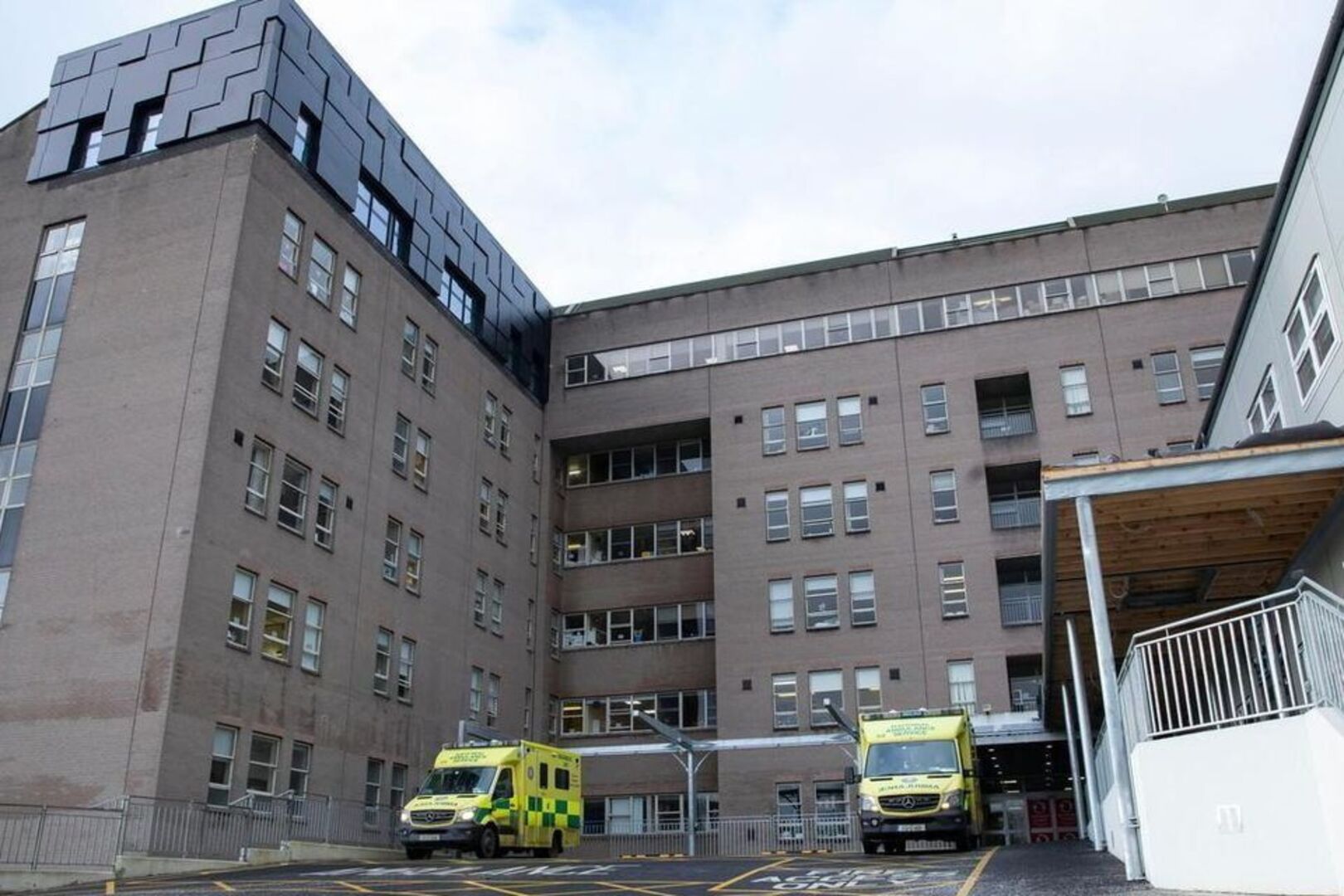 Mother and daughter fined after fighting with each other at hospital ...