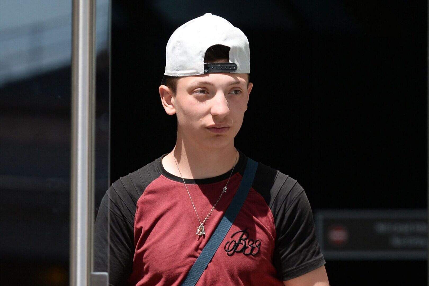 Ripped stolen clothes were 'defective', said teenager | Irish Independent