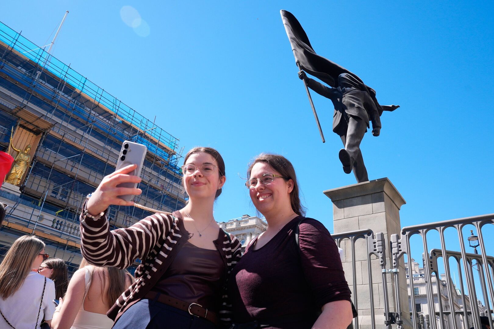 Banksy confirms London statue of man blinded by flag is his art | Irish ...