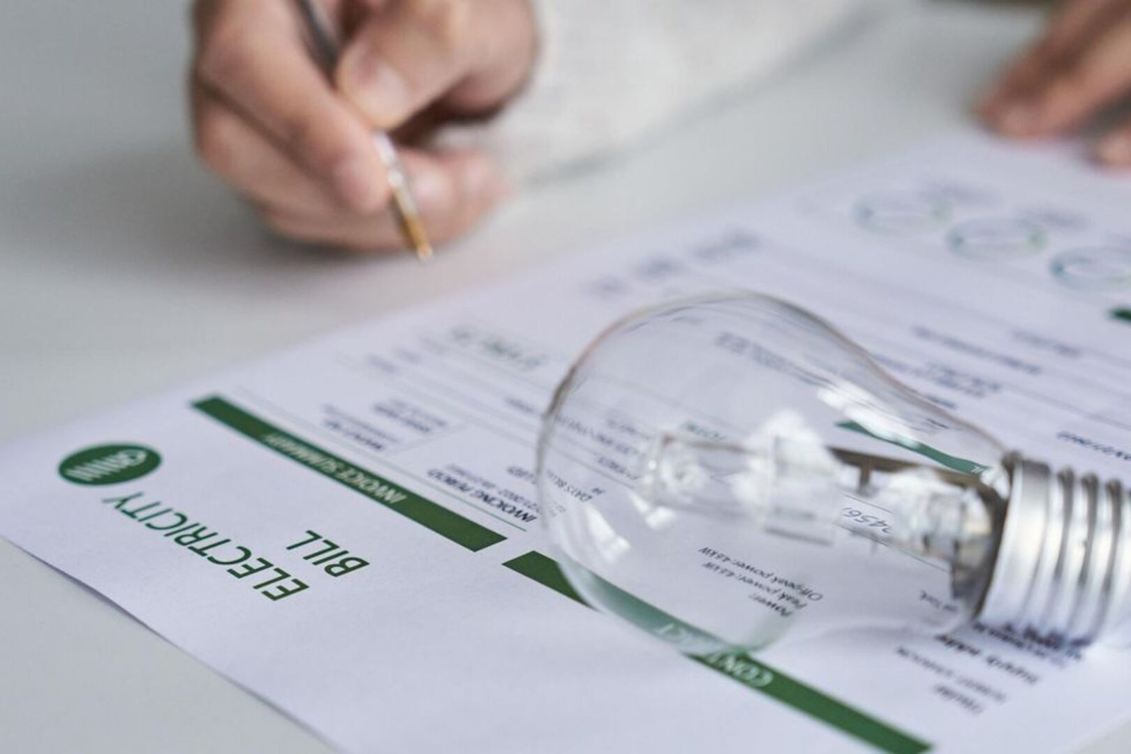 240,000 households to be hit with increase in electricity and gas ...