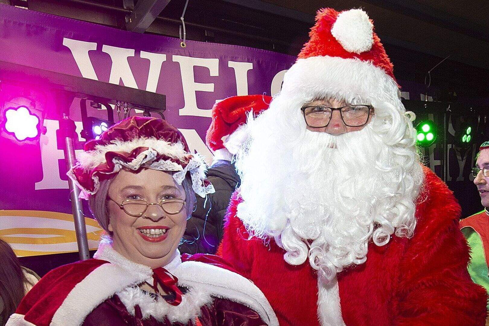 See pictures from Enniscorthy’s festive switch on | Irish Independent