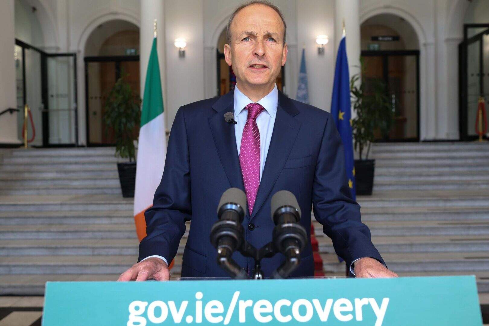 Indoor dining Ireland: Ministers incensed at Nphet, race on to develop ...