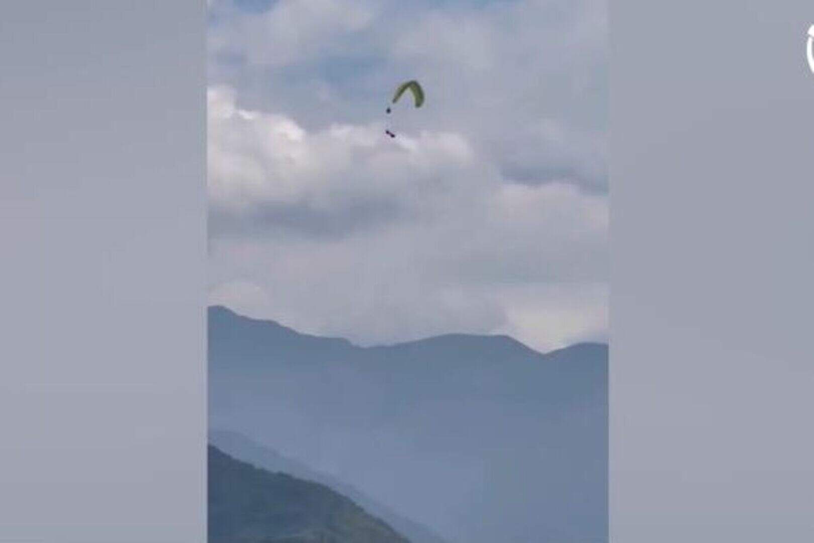 Man opens parachute just in time to save his life as lines become ...