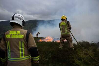 Firefighters battle major gorse fire in Dublin Mountains | Irish ...