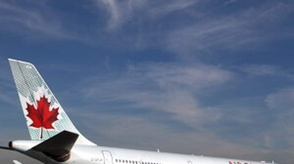 Sleepy Air Canada pilot dives plane | Irish Independent