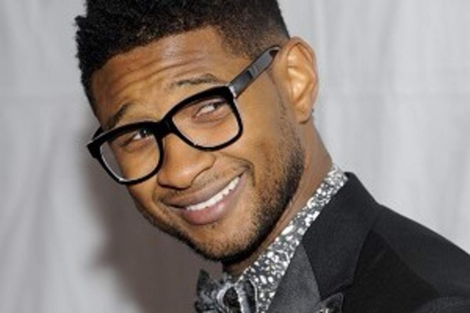 Usher debuts new songs | Irish Independent