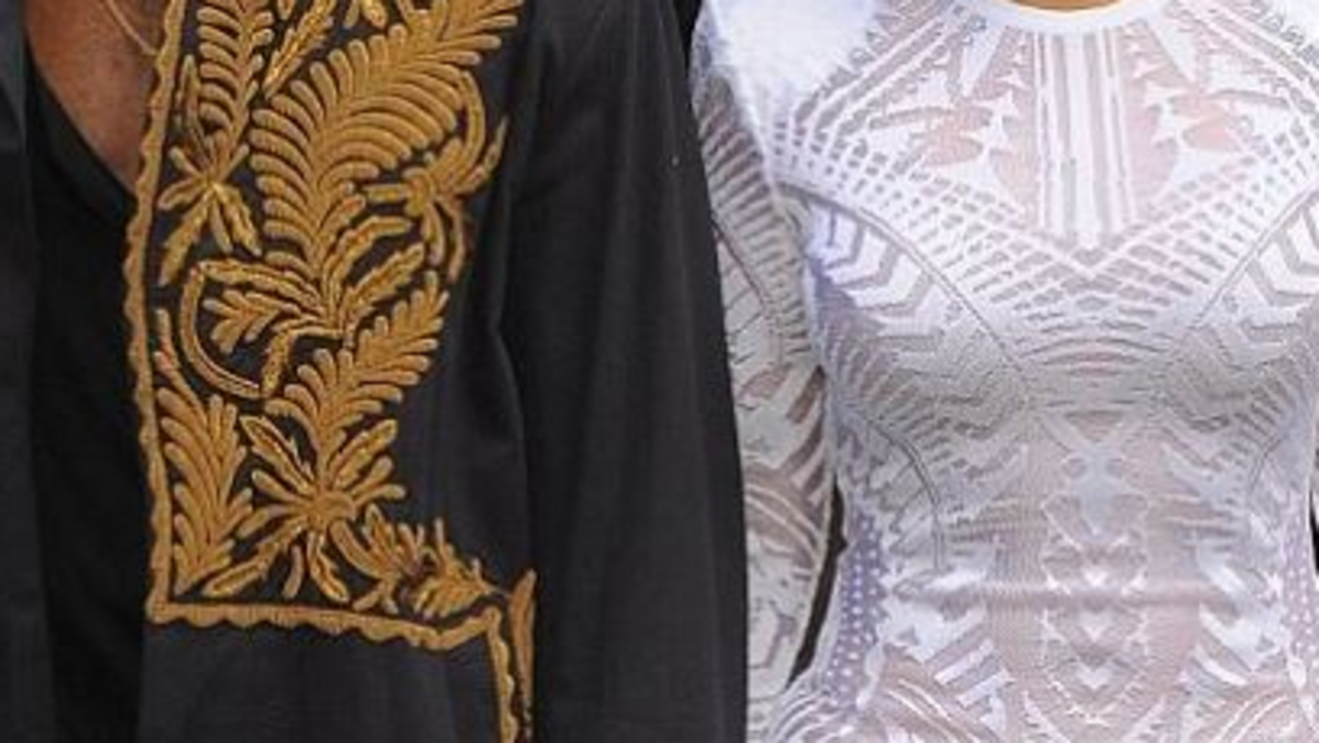 It's not Halloween yet! Kimye miss the mark in matching outfits in ...