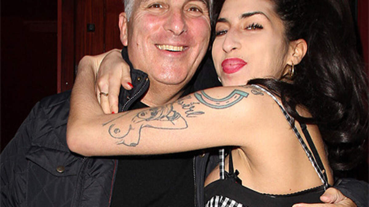 Amy Winehouse dad Mitch admits 'talking to his daughter' via a psychic ...