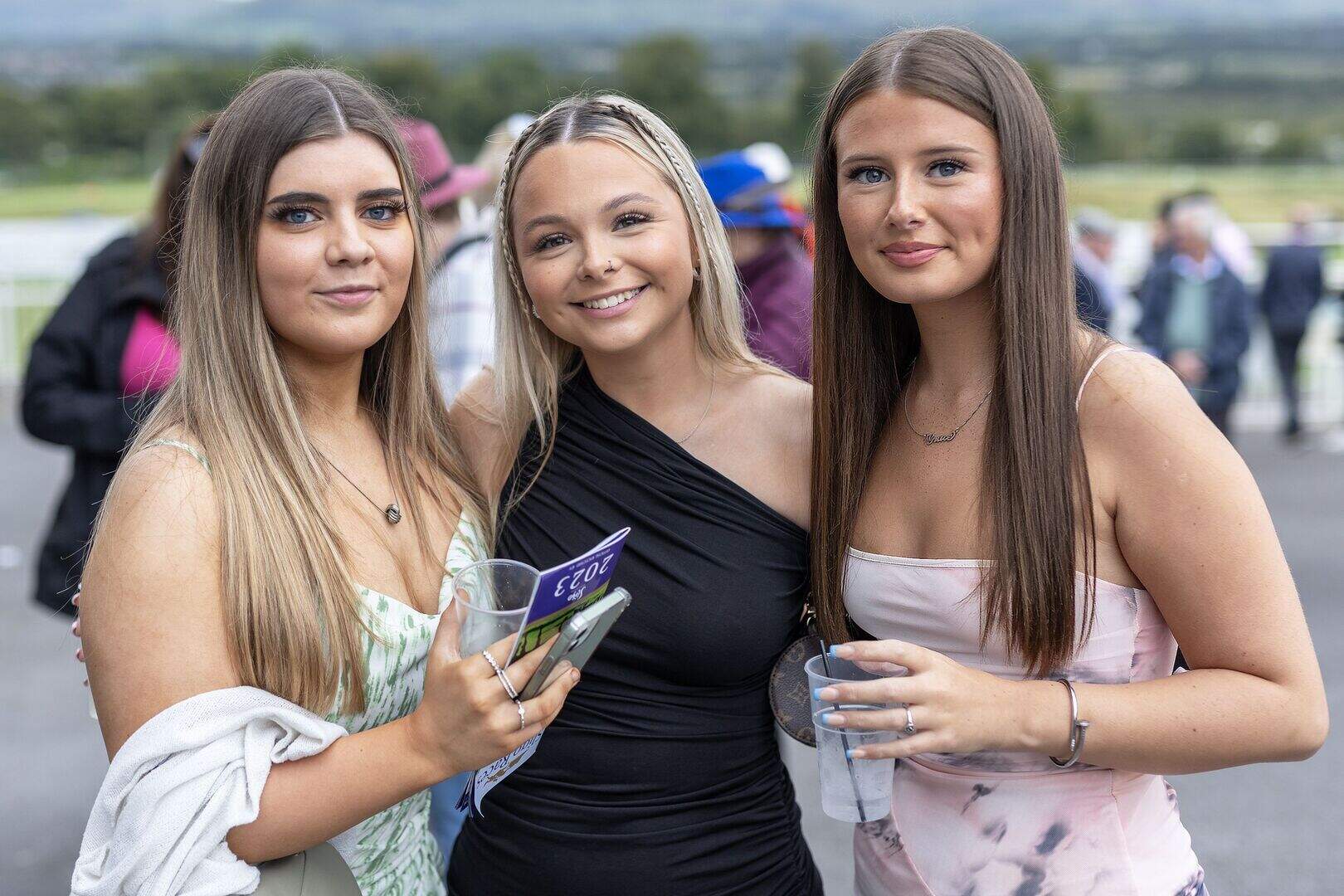Pictures show stylish hats in abundance at Sligo Race meeting | Irish ...