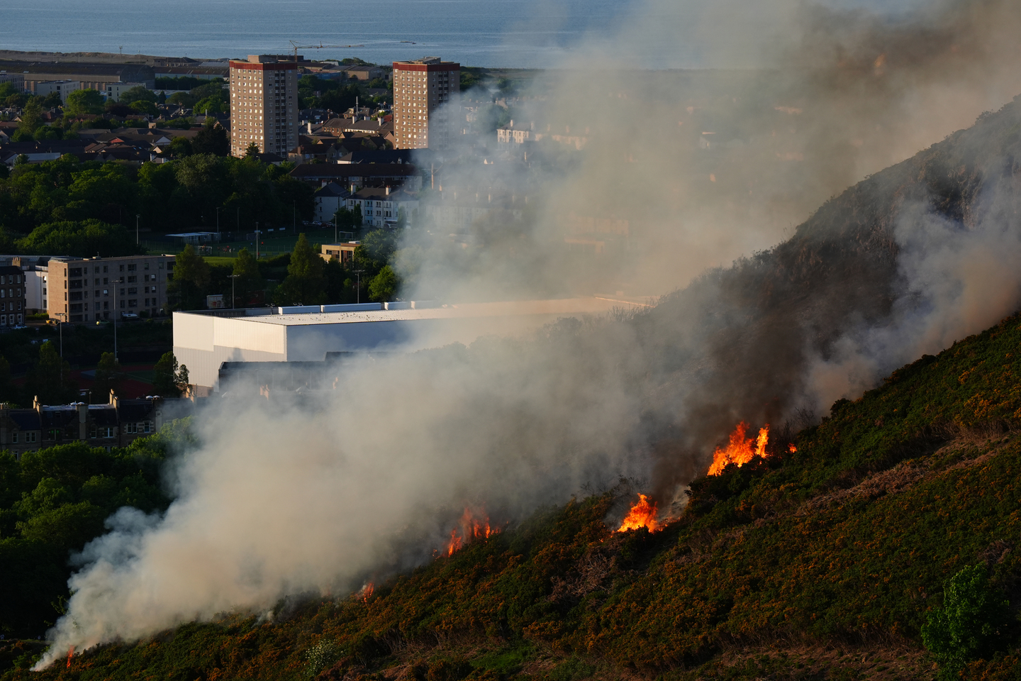 Firefighters work through night tackling grass fire near Edinburgh’s ...